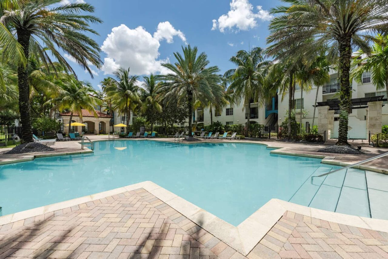 Grand Riviera | Luxury Apartments & Townhomes in Miramar